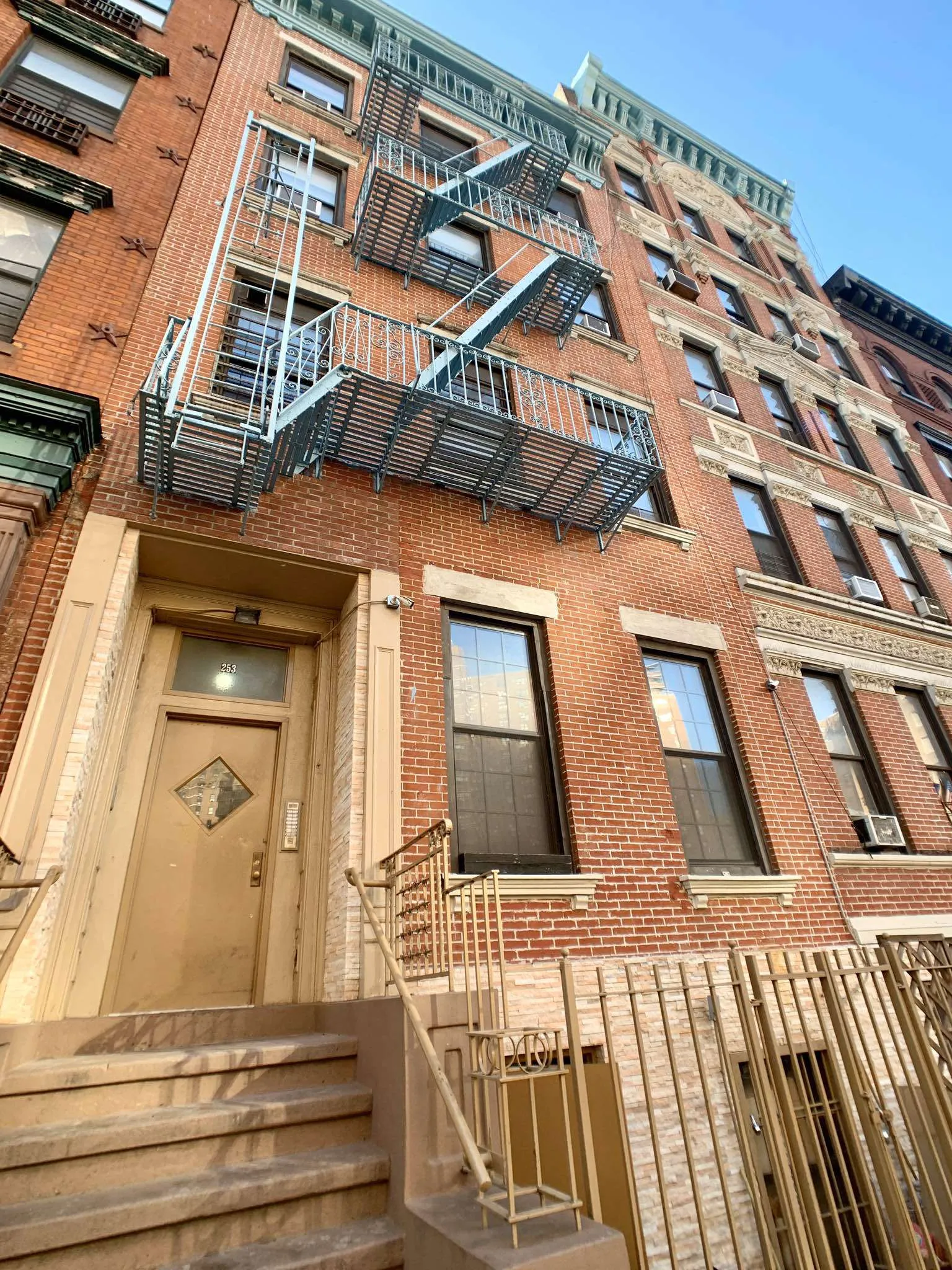 253 East Broadway #1RB in Two Bridges, Manhattan | StreetEasy