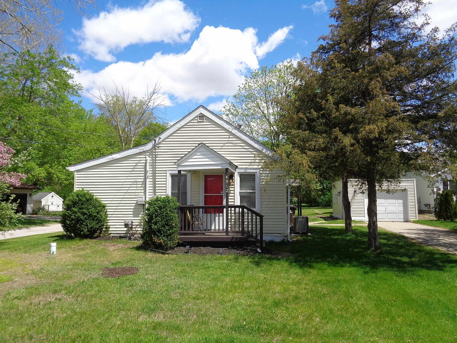 4912 Swede Ave, Midland, MI 48642 | Zillow
