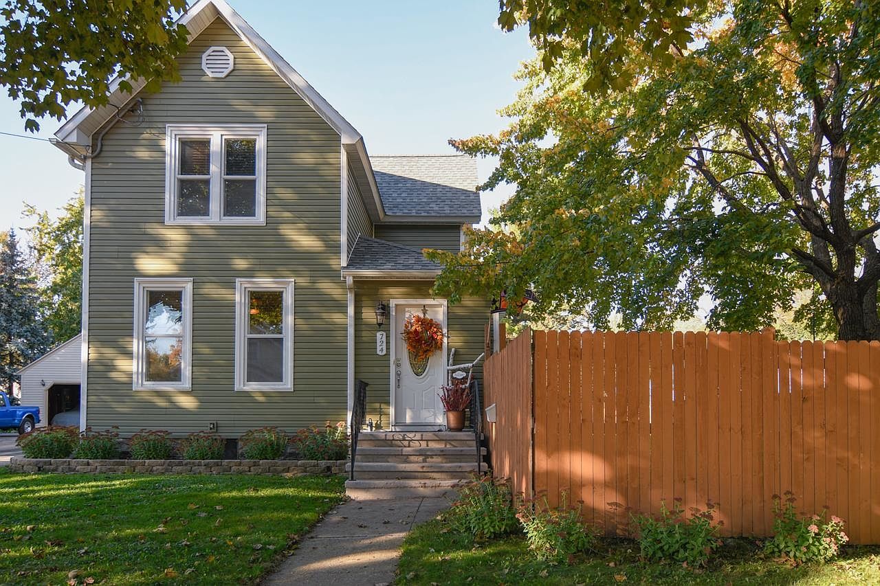 724 W Elsie St, Appleton, WI 54914 | Zillow