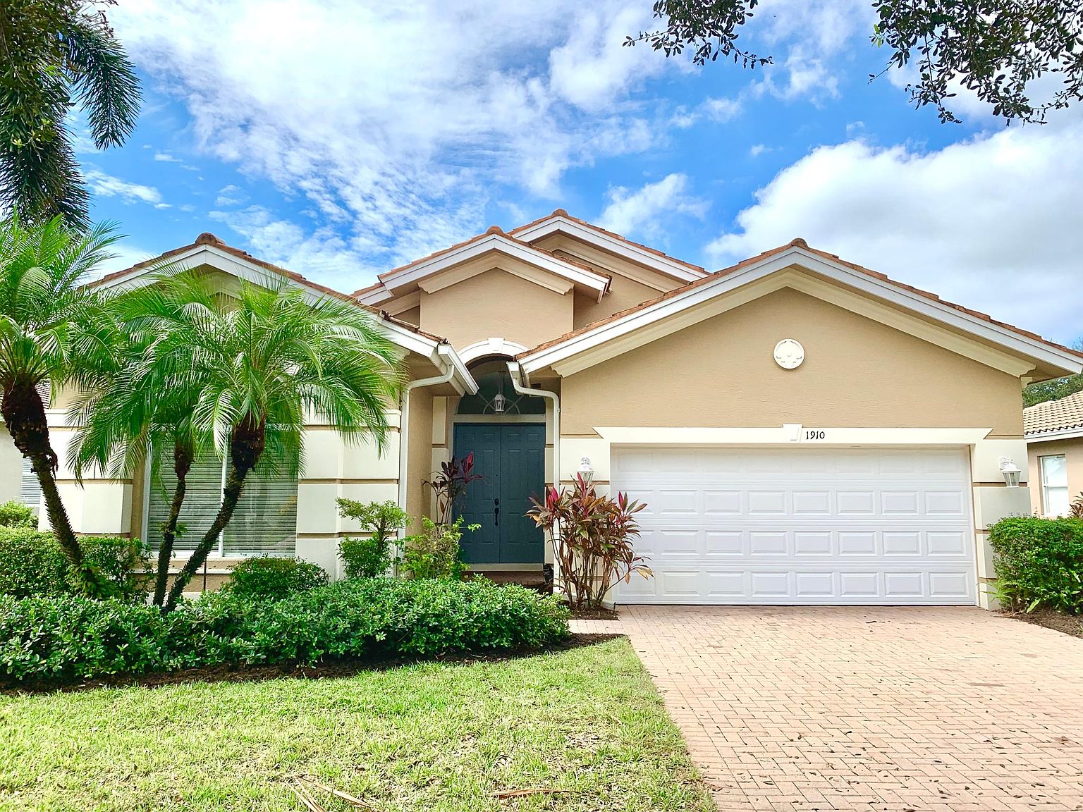 1910 Par Dr, Naples, FL 34120 | Zillow