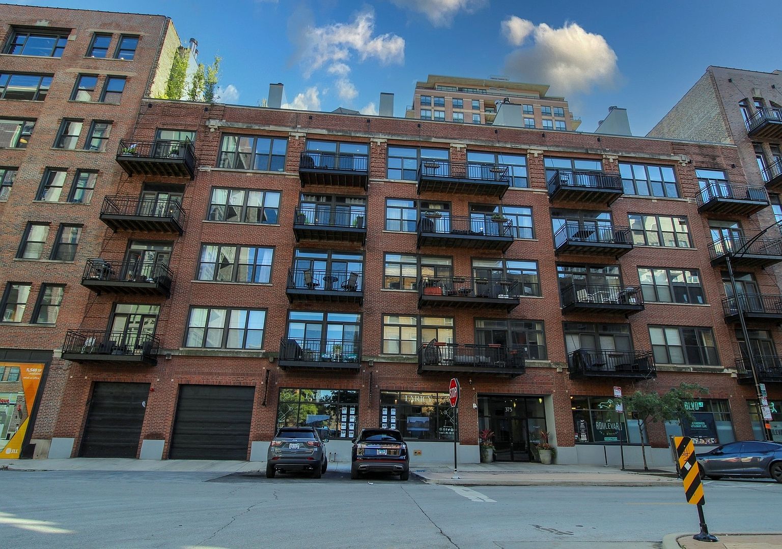 375 W Erie St APT 507, Chicago, IL 60654 | Zillow