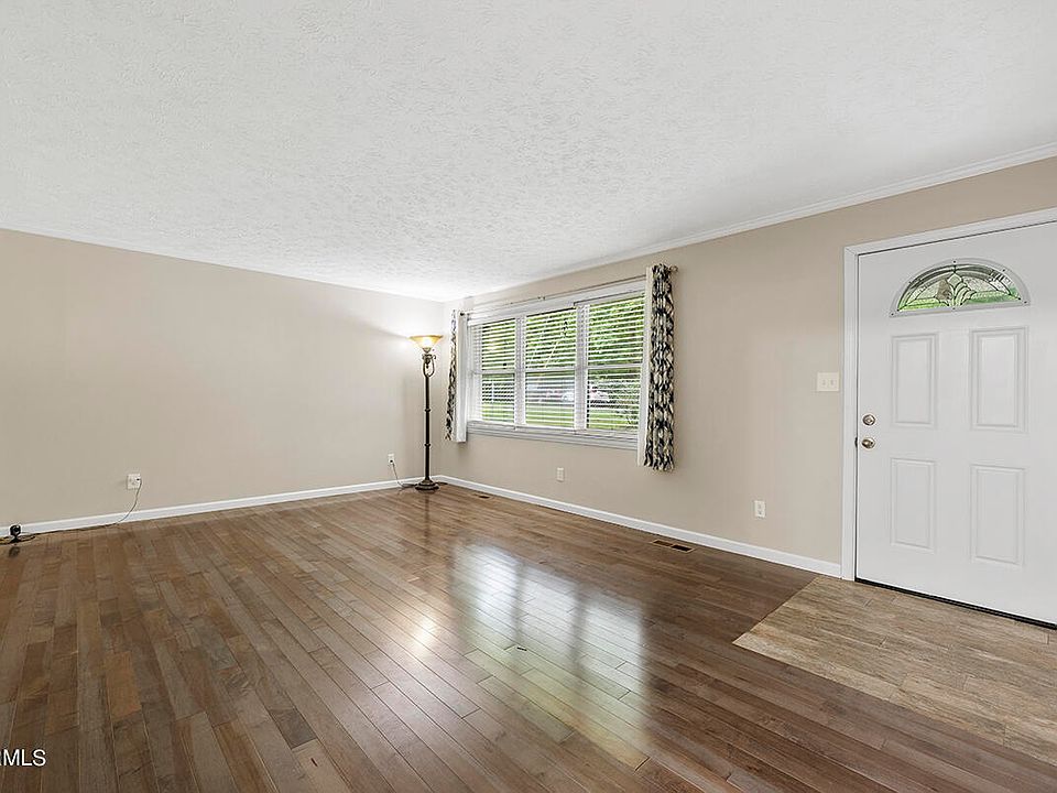 221 White Oak Ln, Heiskell, TN 37754 | Zillow