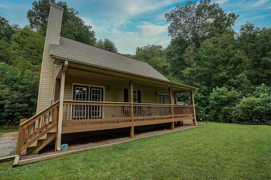 100 Brambleside Ln, Sylva, NC 28779 | Zillow