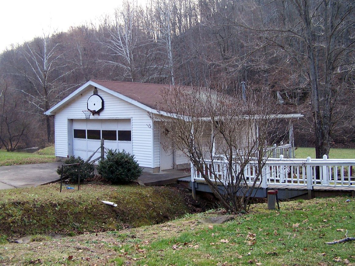 986 Stinson Rd, Chloe, WV 25235 | Zillow