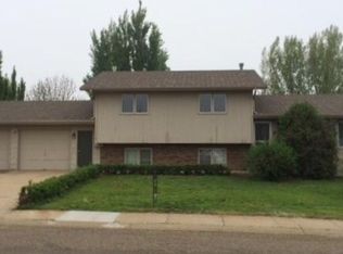 20th St W, Dickinson, ND 58601 | Zillow