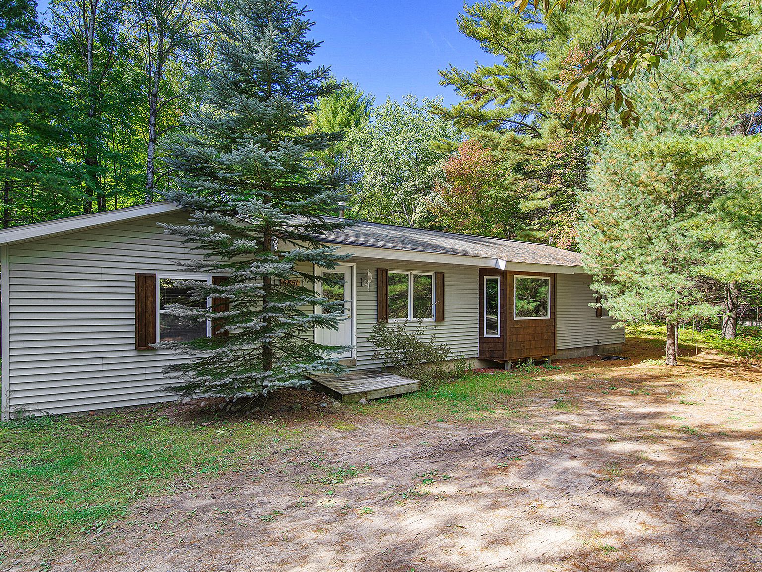 6851 Newago Trl, Gaylord, MI 49735 | MLS #201823469 | Zillow