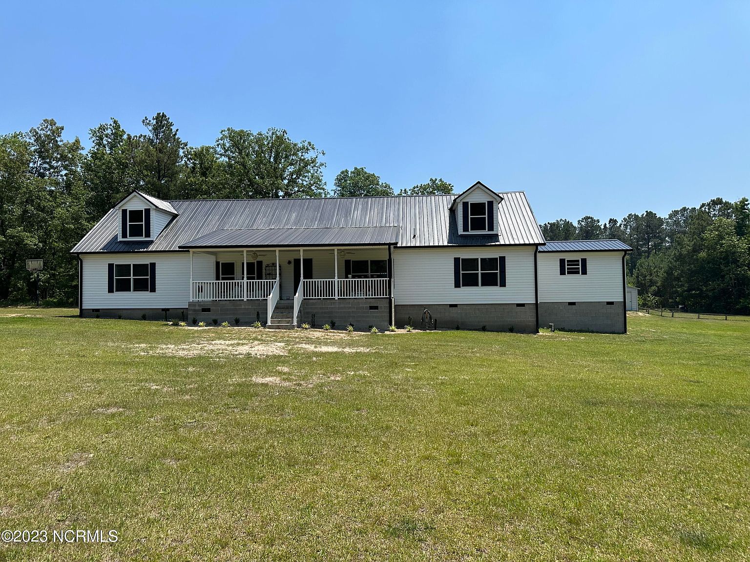 21708 Old Maxton Road, Maxton, NC 28364 | Zillow