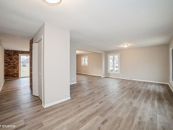 380 Lerose Dr, Chicago Heights, IL 60411 | Zillow