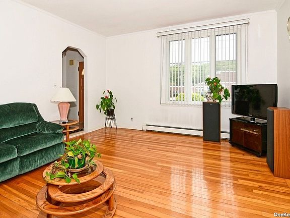 514 Sweet Hollow Rd, Melville, NY 11747 | MLS #3478914 | Zillow