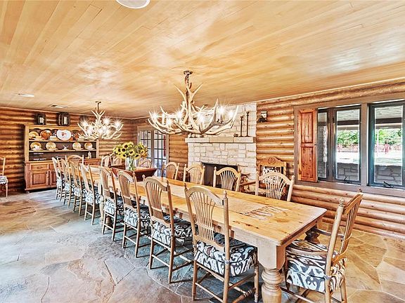 8943 NE County Road 3270, Chatfield, TX 75105 | Zillow