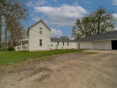325 S Evergreen St, Onarga, IL 60955 | Zillow