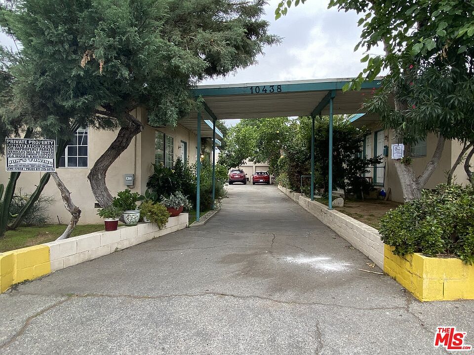 10438 Scoville Ave, Sunland, CA 91040 | MLS #23-308095 | Zillow