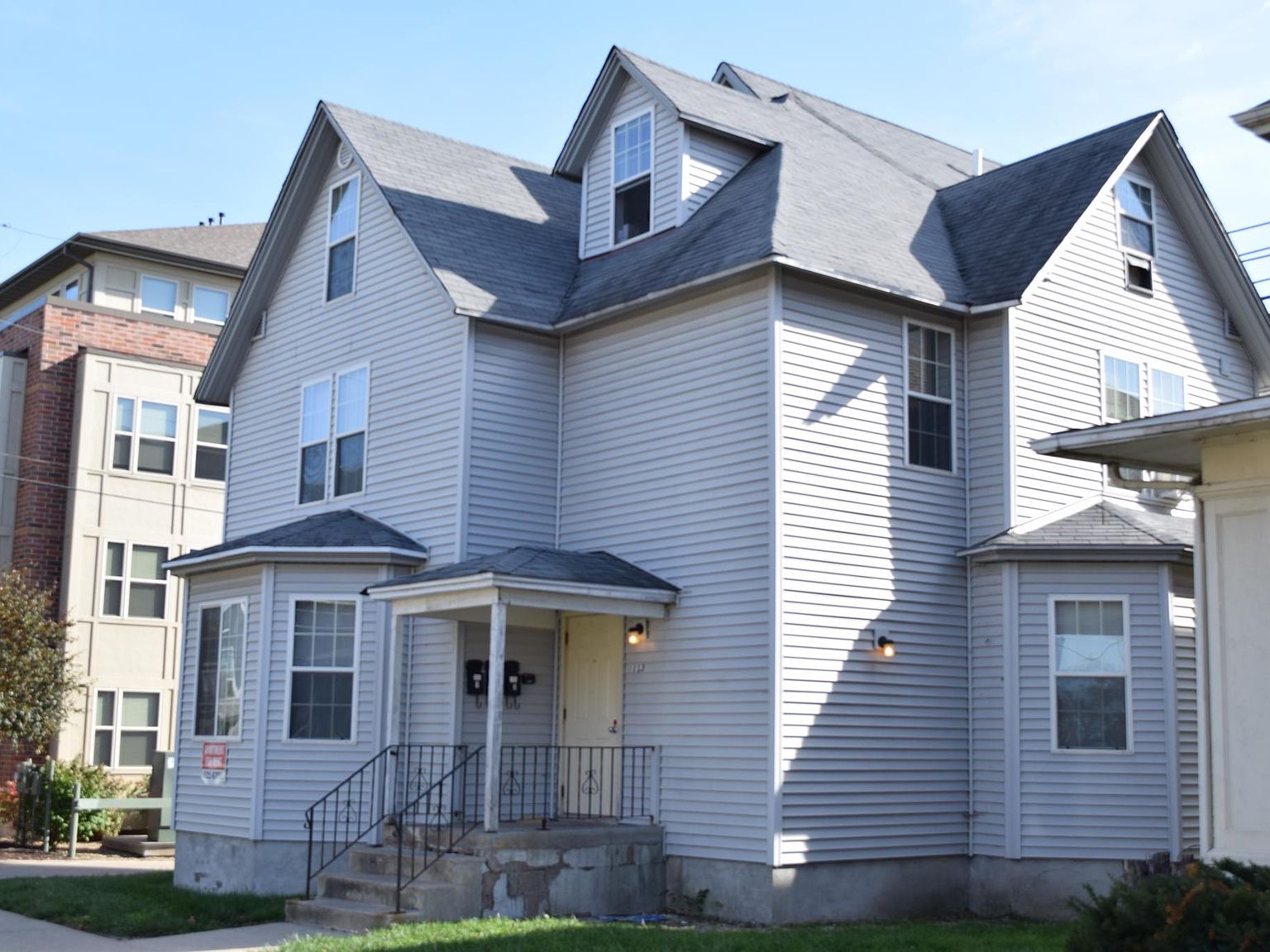 113 E Prentiss St APT 3, Iowa City, IA 52240 | Zillow