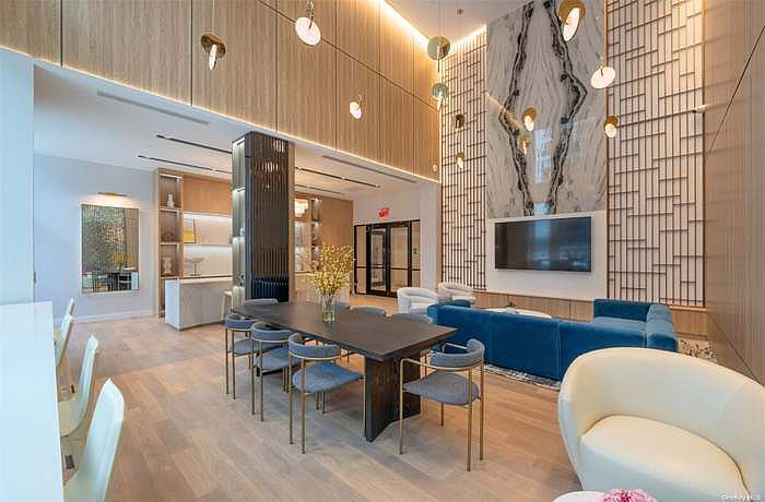 136-18 Maple Ave #PENTHOUSE E, Flushing, NY 11355 | Zillow