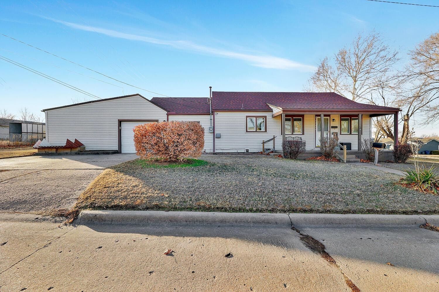 1320 Bobbie St, Augusta, KS 67010 | Zillow