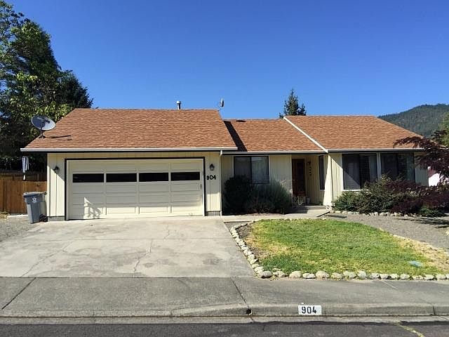 904 NW Carol Dr, Grants Pass, OR 97526 | Zillow