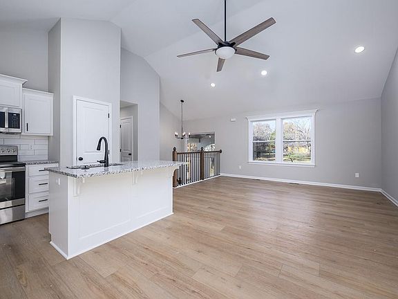 602 Yoeke St, Lansing, KS 66043 | Zillow