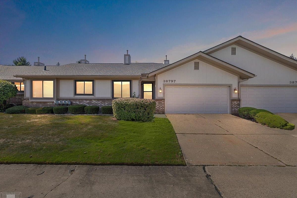38797 W Windmill Pointe Dr, Clinton Township, MI 48038 | Zillow