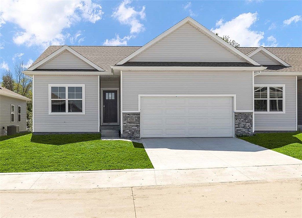 2524 Brook View Dr, Des Moines, IA 50317 | Zillow