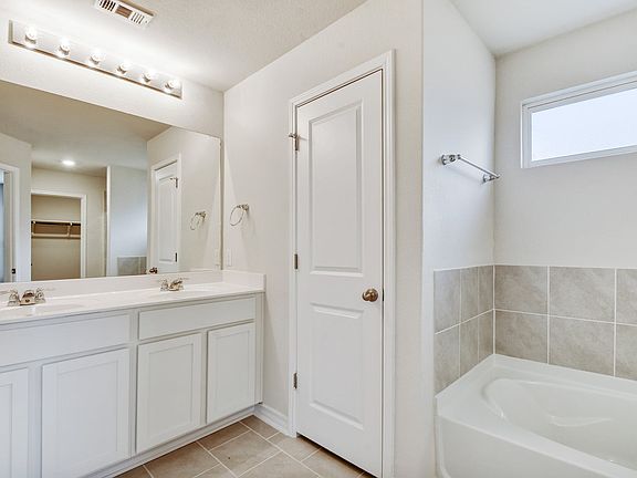 14042 Mudstone St, San Antonio, TX 78253 | Zillow