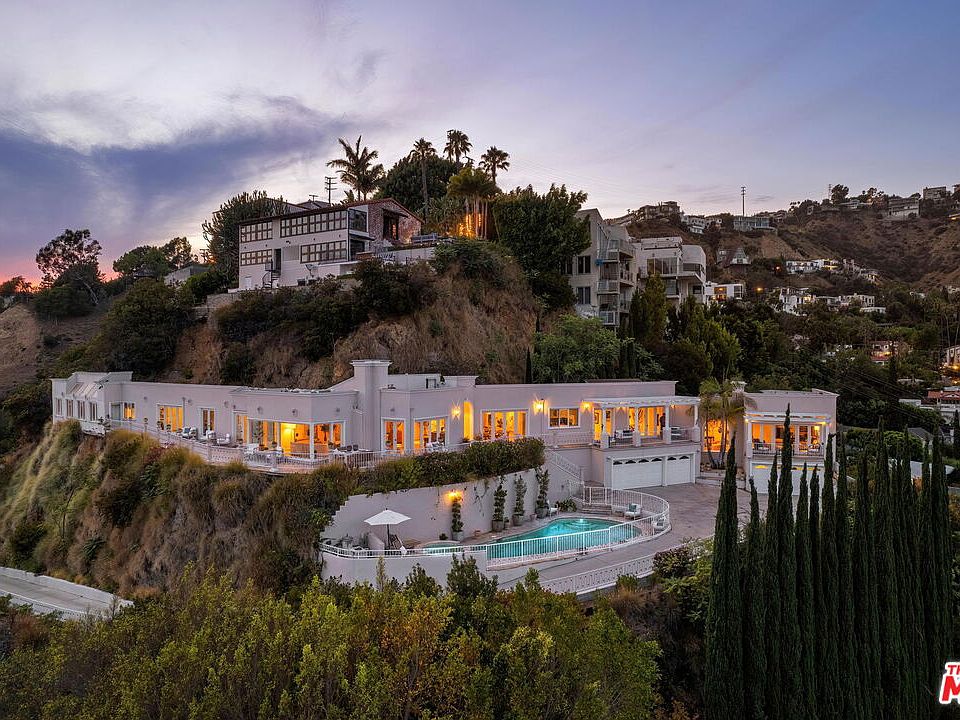 8527 Hedges Way, Los Angeles, CA 90069 | MLS #22-183957 | Zillow