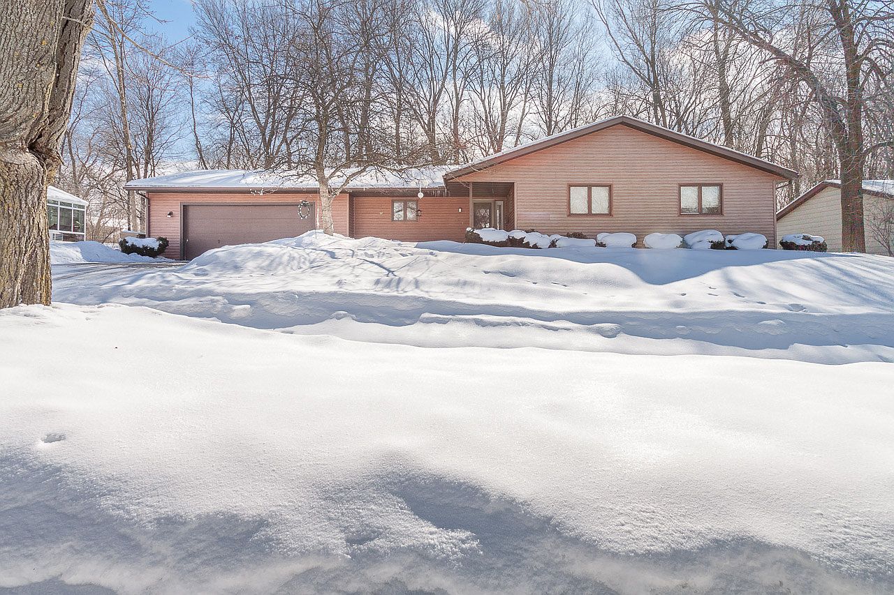 521 Muir Dr, Madison, WI 53704 | Zillow