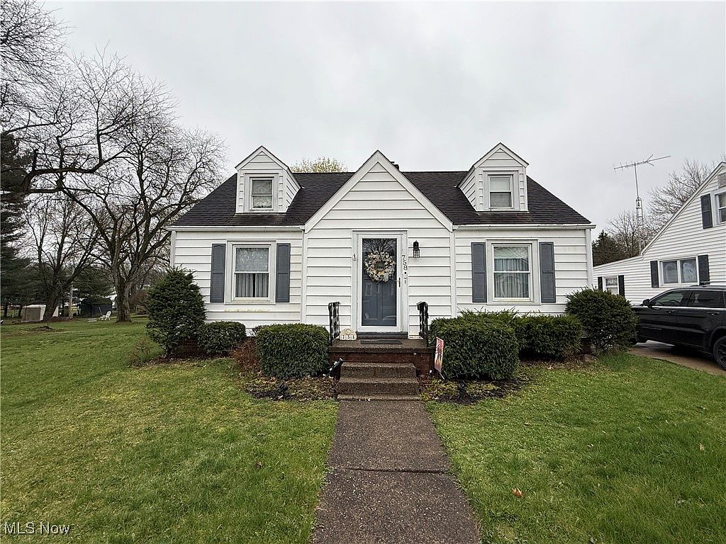 758 Kingsway St, Alliance, OH 44601 | Zillow