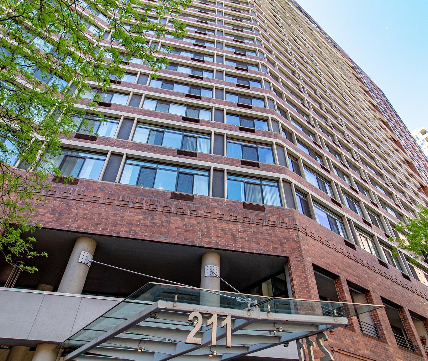 211 E Ohio St APT 2015, Chicago, IL 60611 | Zillow