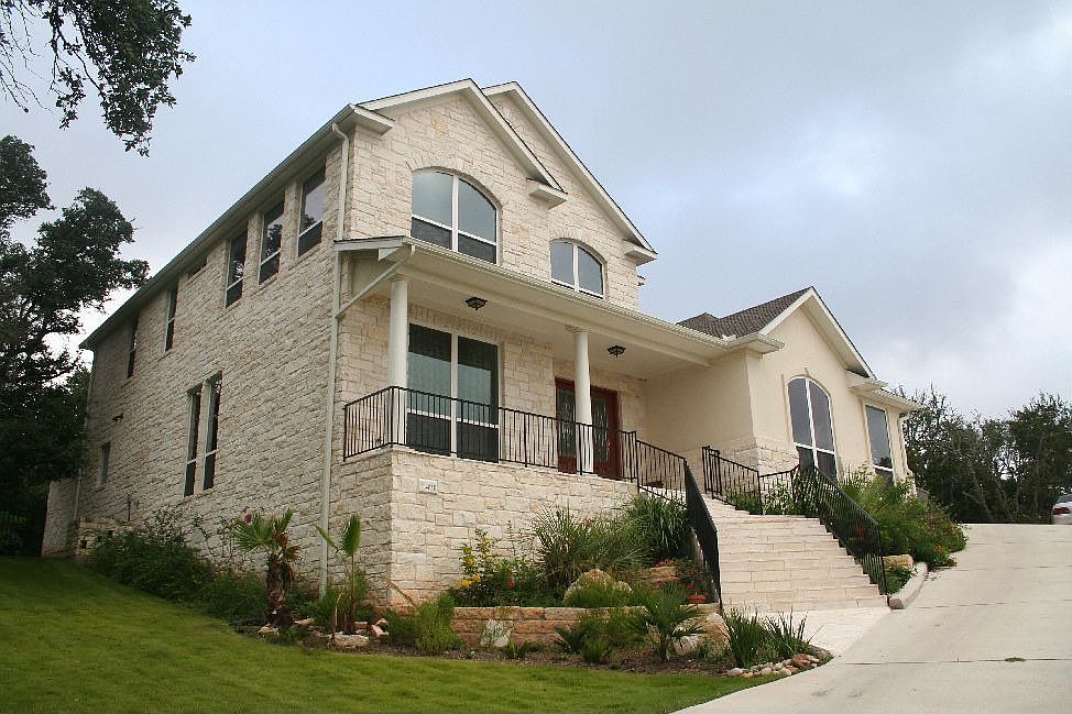 1402 Barclay Dr APT D, Austin, TX 78746 | Zillow