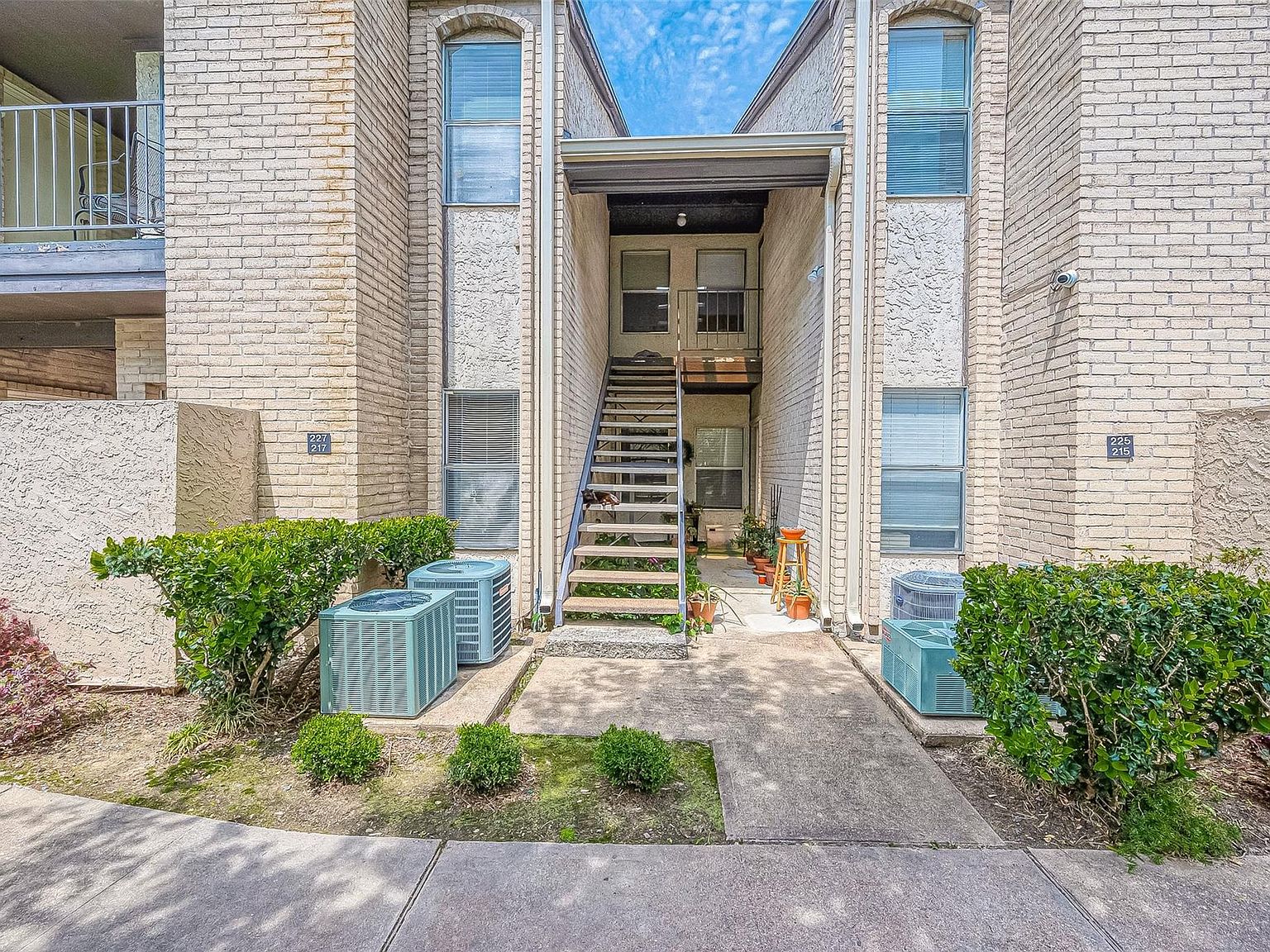 2021 Spenwick Dr APT 217, Houston, TX 77055 | Zillow