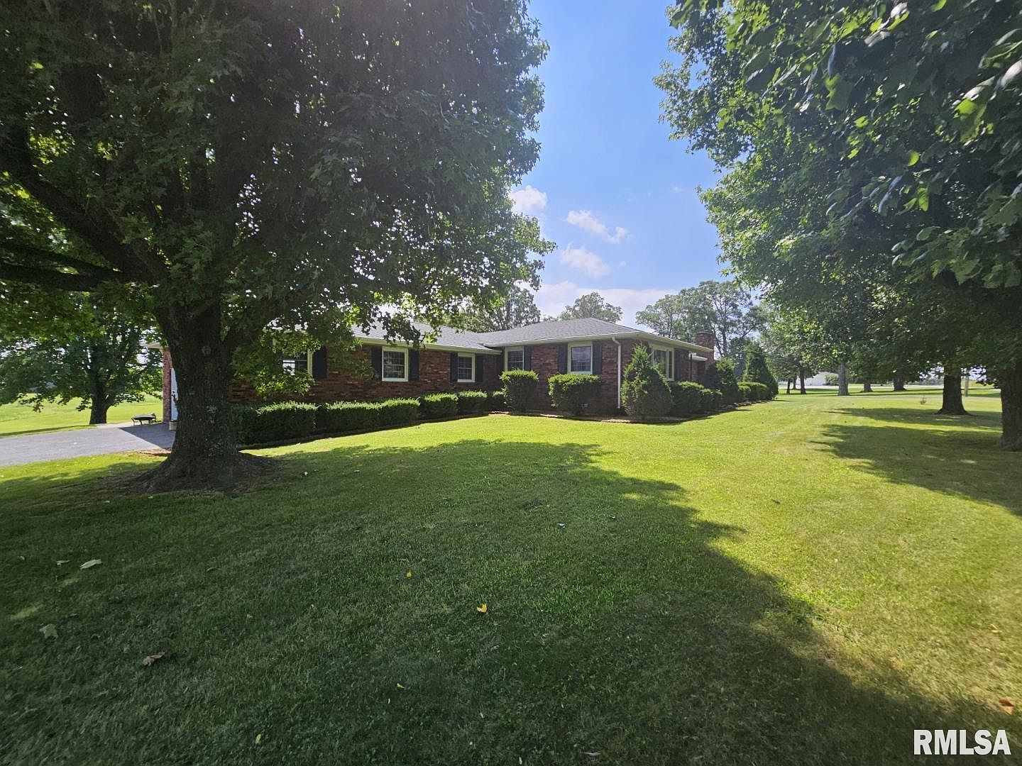15356 N Heron Ln, Bluford, IL 62814 | Zillow