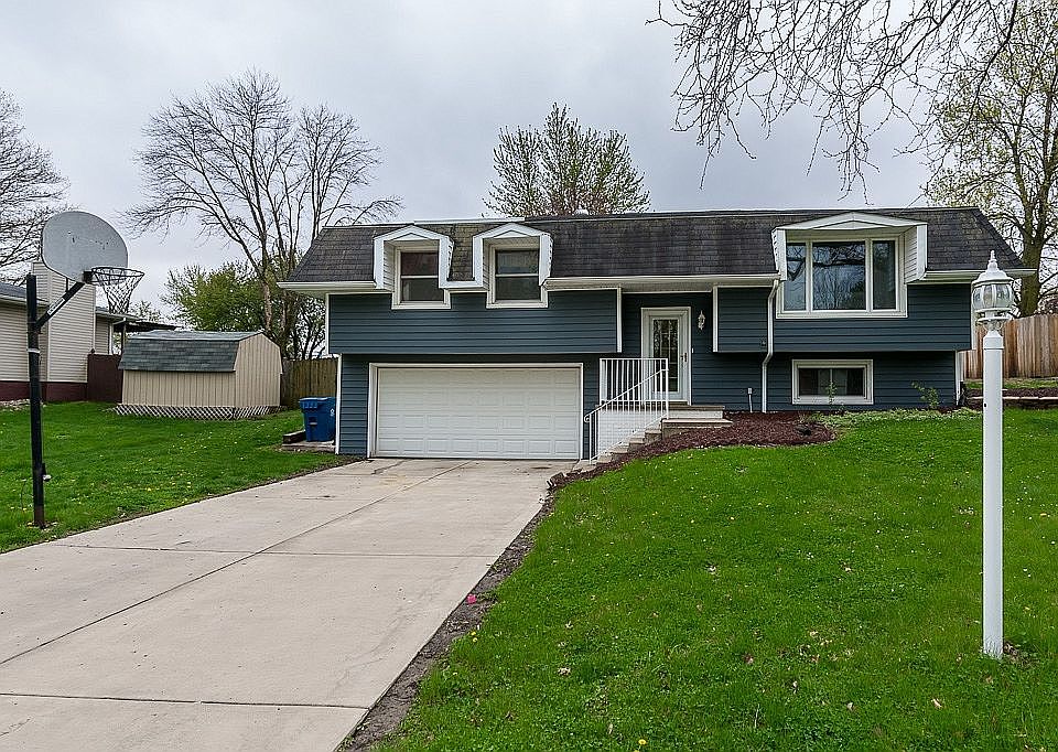 310 S Park View Dr, Park View, IA 52748 | Zillow