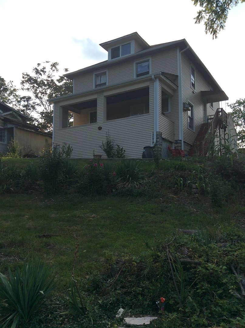 1526 Edgewood Ave, Chicago, IL 60411 | Zillow