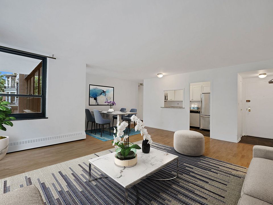 33 E Cedar St Chicago IL | Zillow