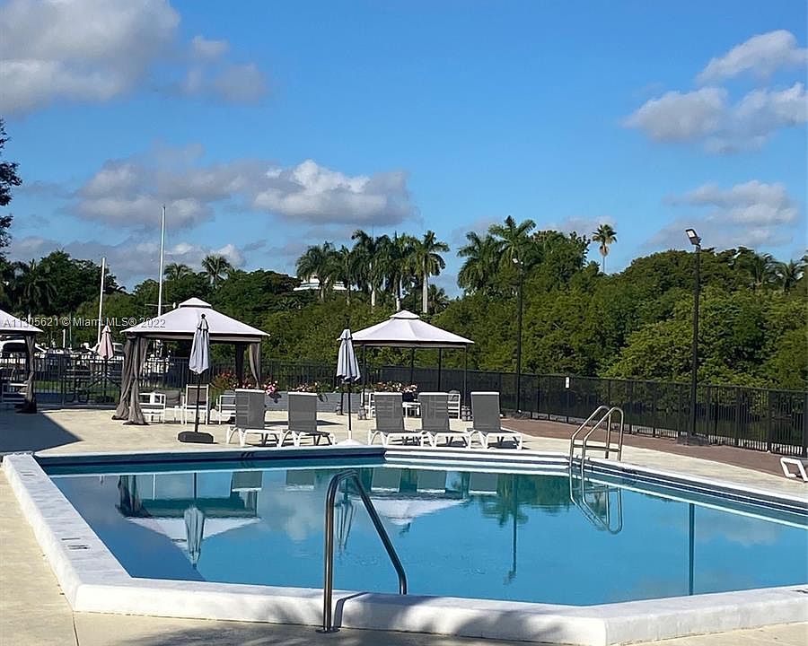 3475 N Country Club Dr Miami, FL, 33180 - Apartments for Rent | Zillow