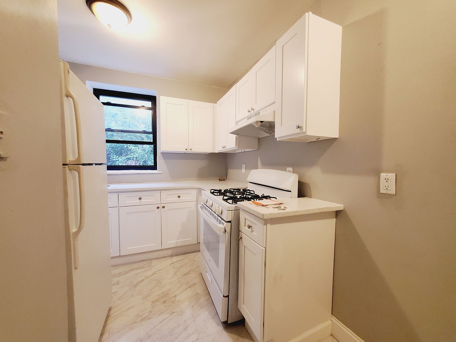 136 Grant Ave APT 2C, Jersey City, NJ 07305 | Zillow