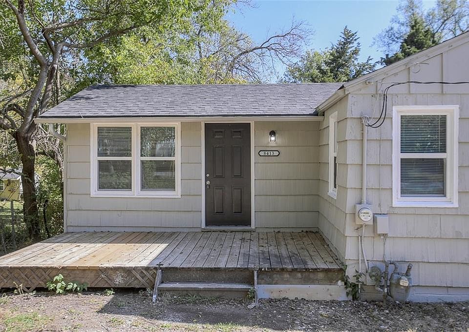 8413 Sterling Ave, Raytown, MO 64138 | MLS #2558094 | Zillow