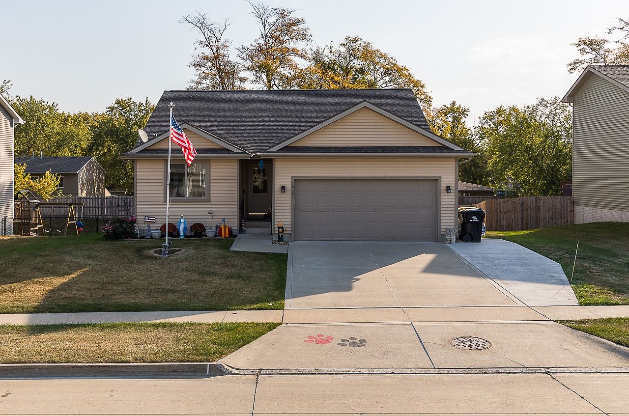 601 S 13th St, Adel, IA 50003 | Zillow