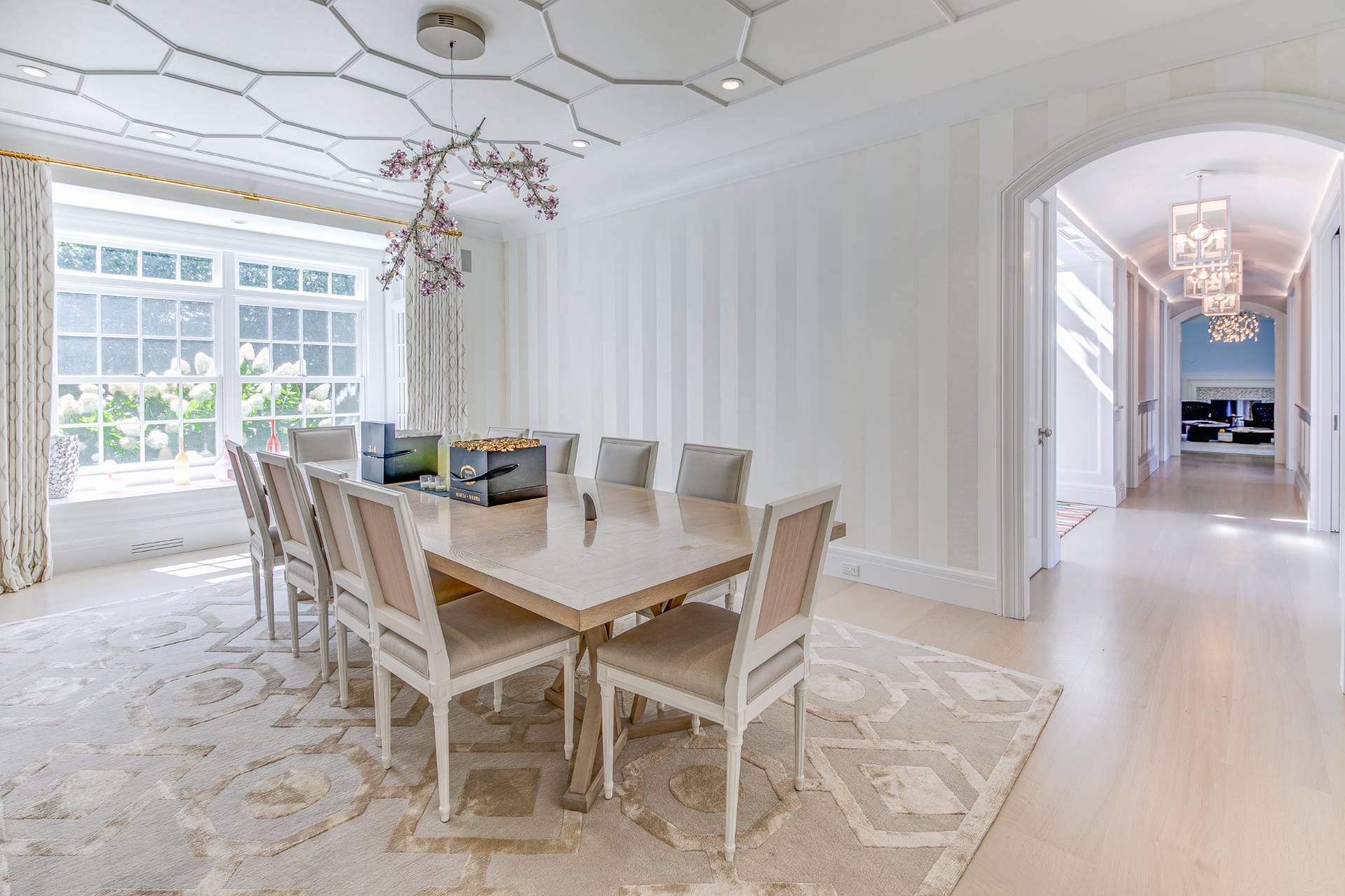 99 Fairfield Pond Ln in Sagaponack | Out East