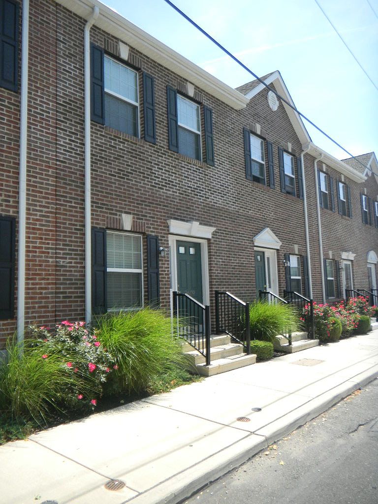 2609 Pickwick St, Philadelphia, PA 19134 | Zillow