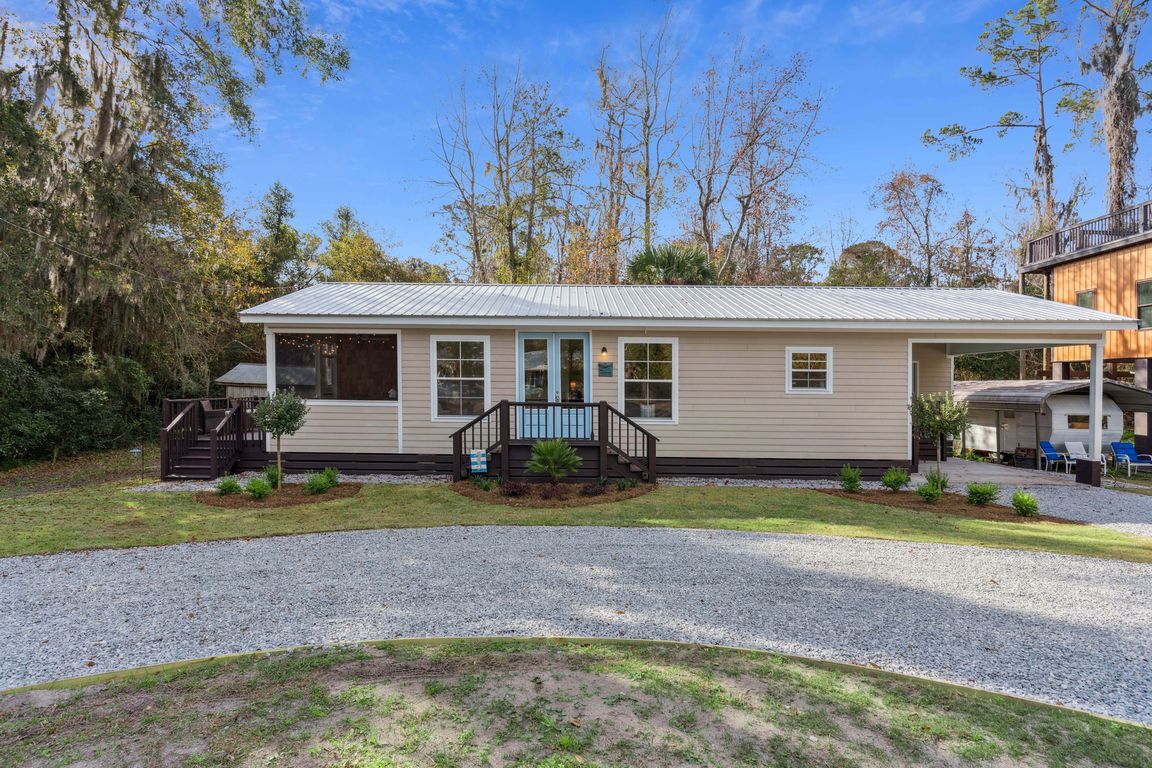 1076 Blue N Hall Rd SE, Darien, GA 31305 | MLS #1658564 | Zillow