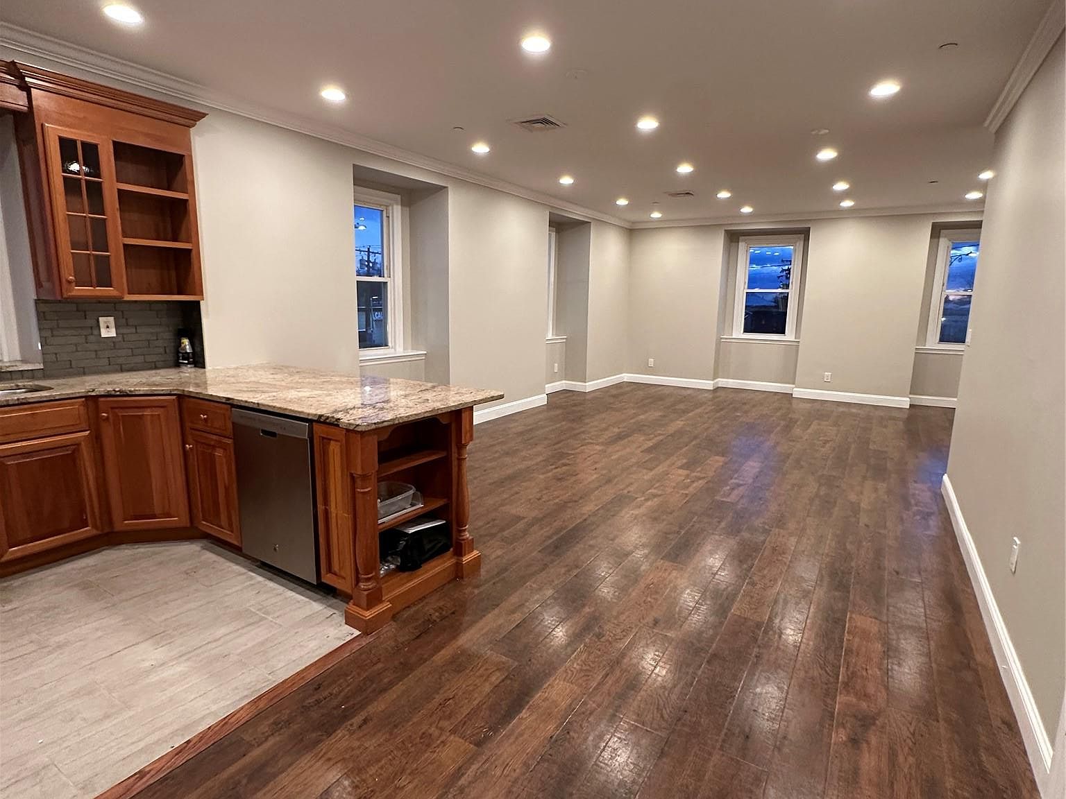 867 W Merrick Rd FLOOR 1, Valley Stream, NY 11580 | Zillow