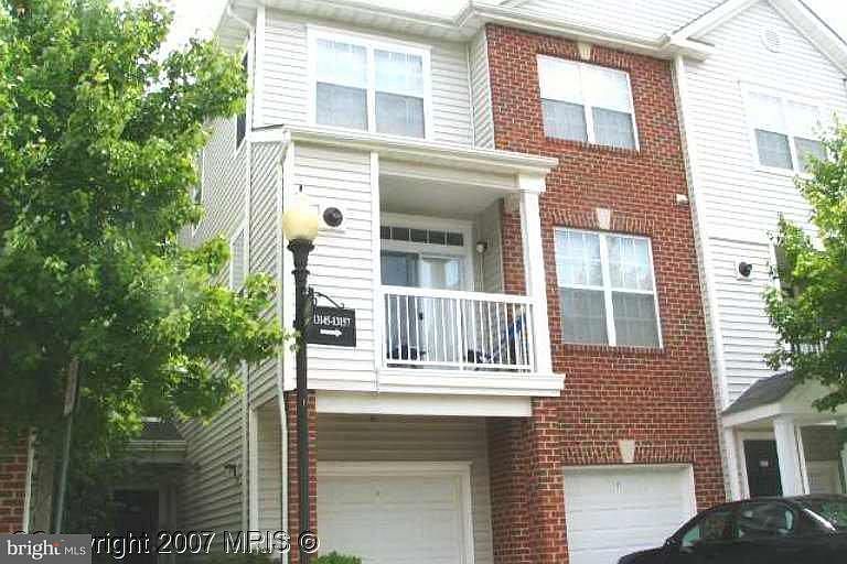 13151 Marcey Creek Rd, Herndon, VA 20171 | Zillow