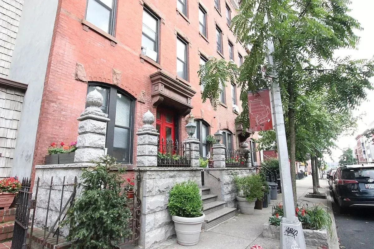 98 Java Street #3R in Greenpoint, Brooklyn | StreetEasy