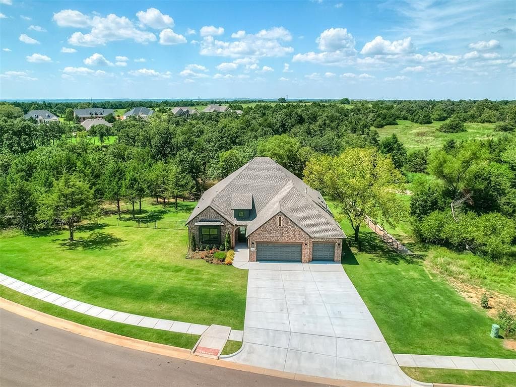 8126 Goldfinch Dr, Guthrie, OK 73044 | Zillow