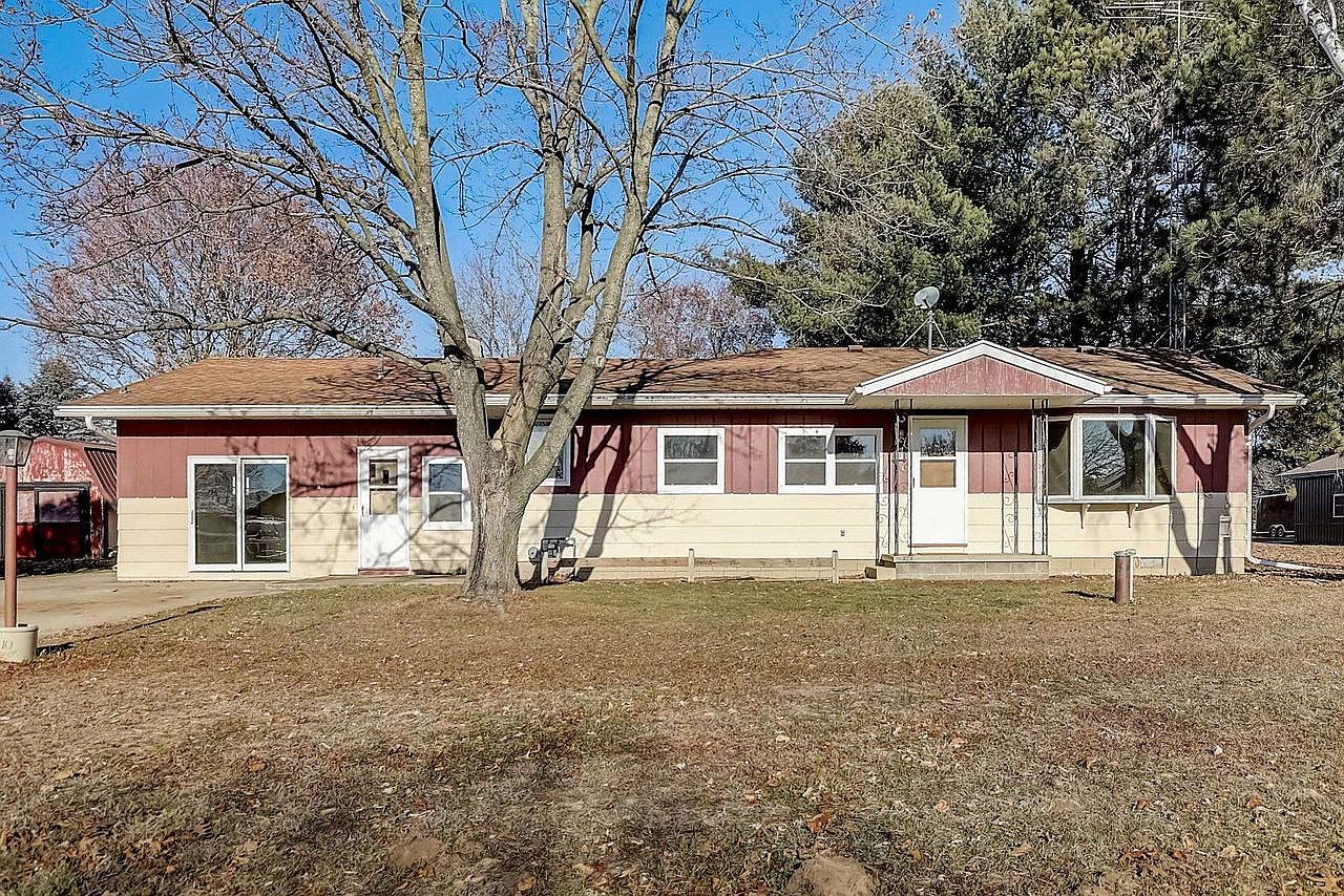 W4702 County Road C, Montello, WI 53949 | Zillow
