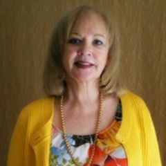 Lorena Oliver | Zillow