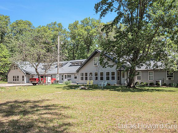 641 52nd St, Pullman, MI 49450 | Zillow