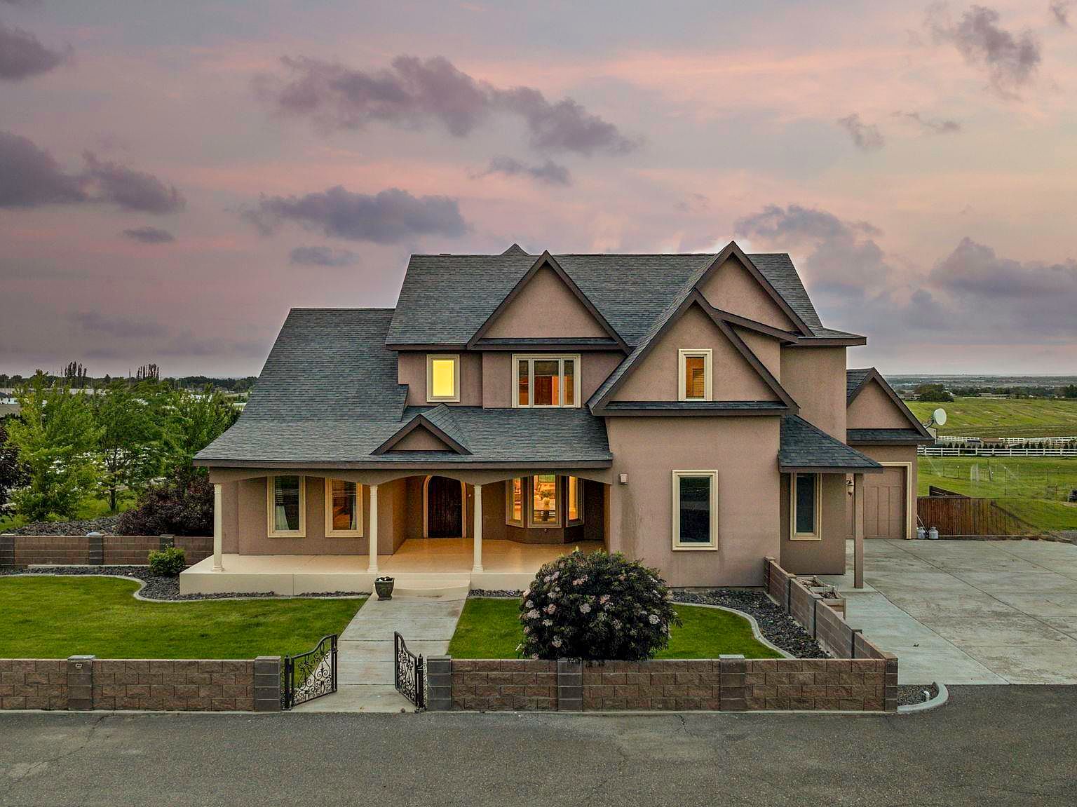 37503 S Hawks Tree Pr SE, Kennewick, WA 99337 | MLS #276173 | Zillow