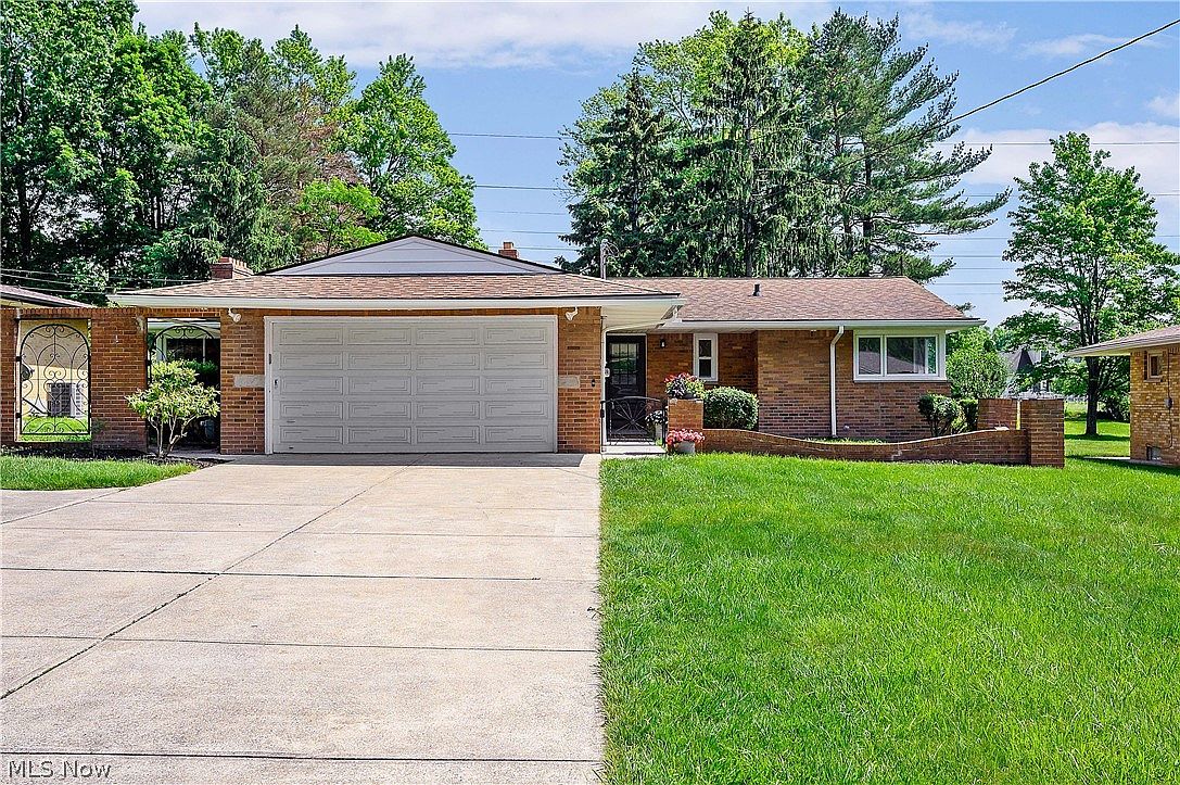7746 Ragall Pkwy, Middleburg Heights, OH 44130 | Zillow
